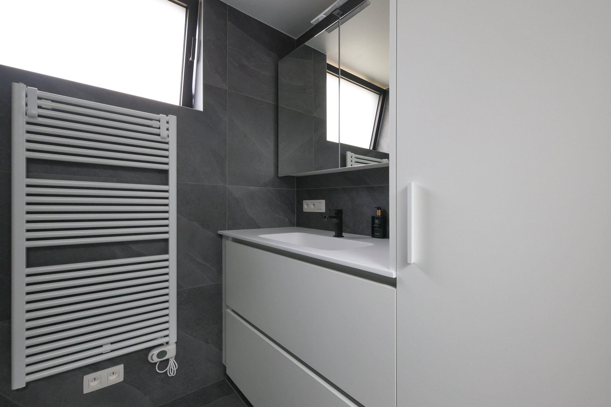 Project LH in Turnhout I Badkamer - JM Interieur